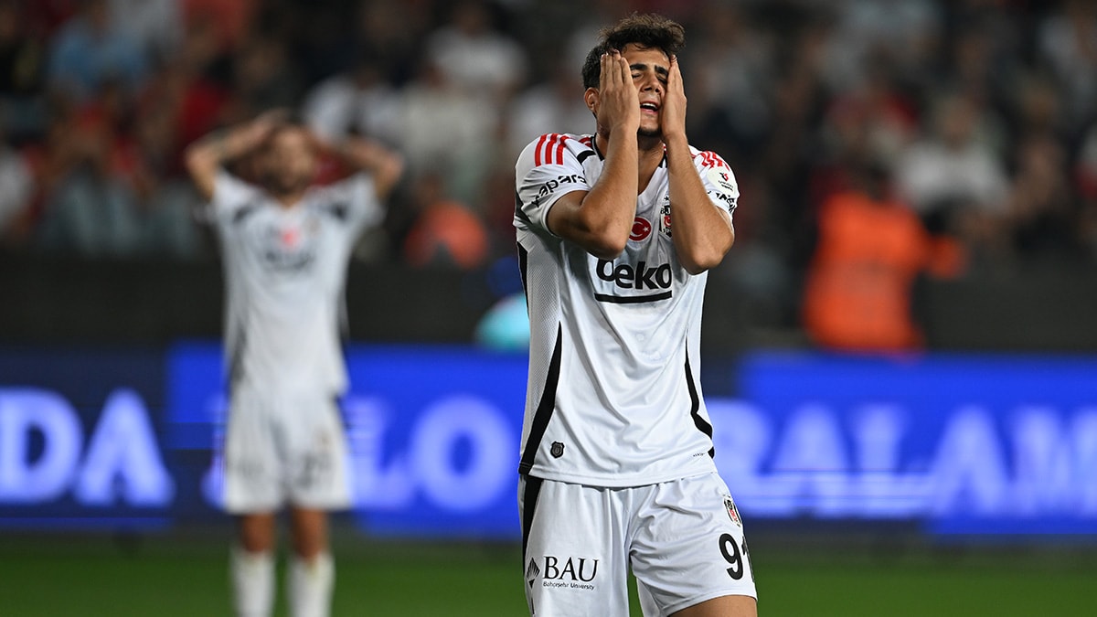 Beşiktaş'ta şok: Mustafa Hekimoğlu milli takım kadrosundan çıkartıldı ...