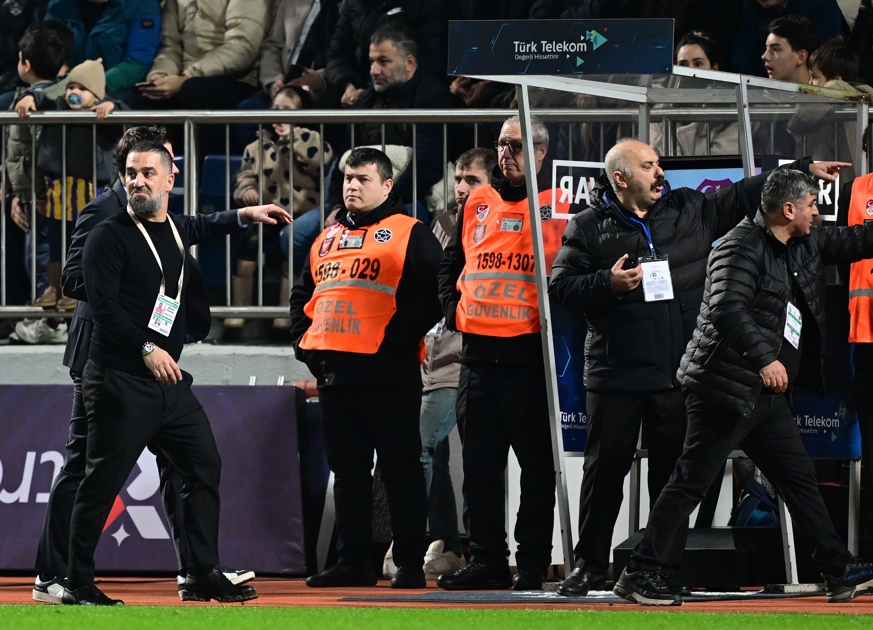 Arda Turan'a men cezası verildi - Sözcü