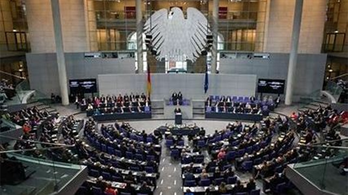 Almanya'da yeni dönem başladı - Sözcü