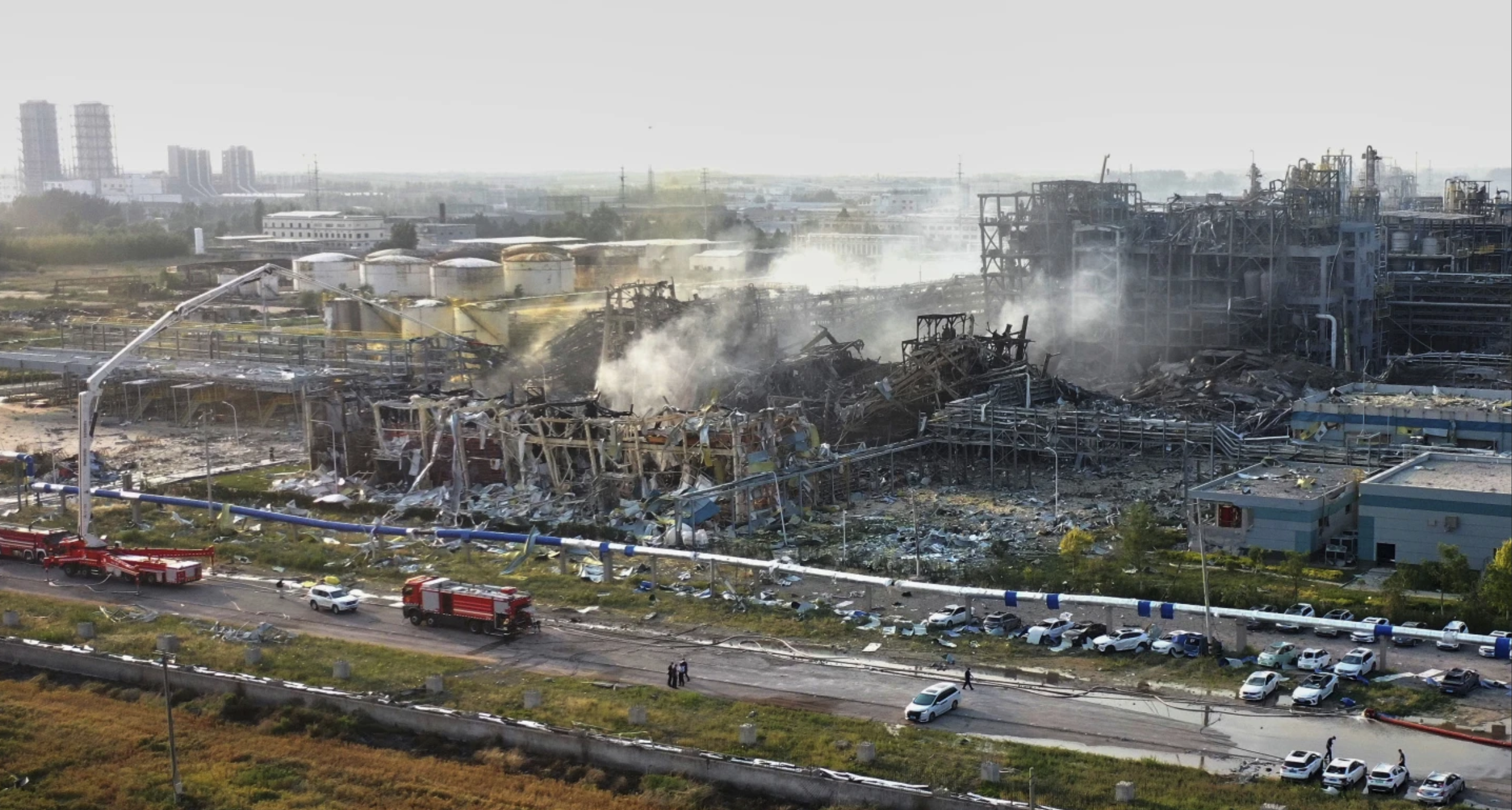Çin'de fabrika havaya uçtu: Şehir savaş alanına döndü - Sözcü